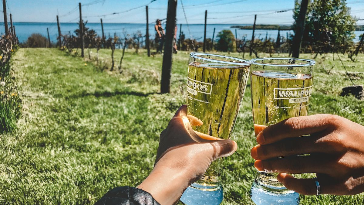 9 Best Couples Getaways in Ontario (Romantic Date Ideas)