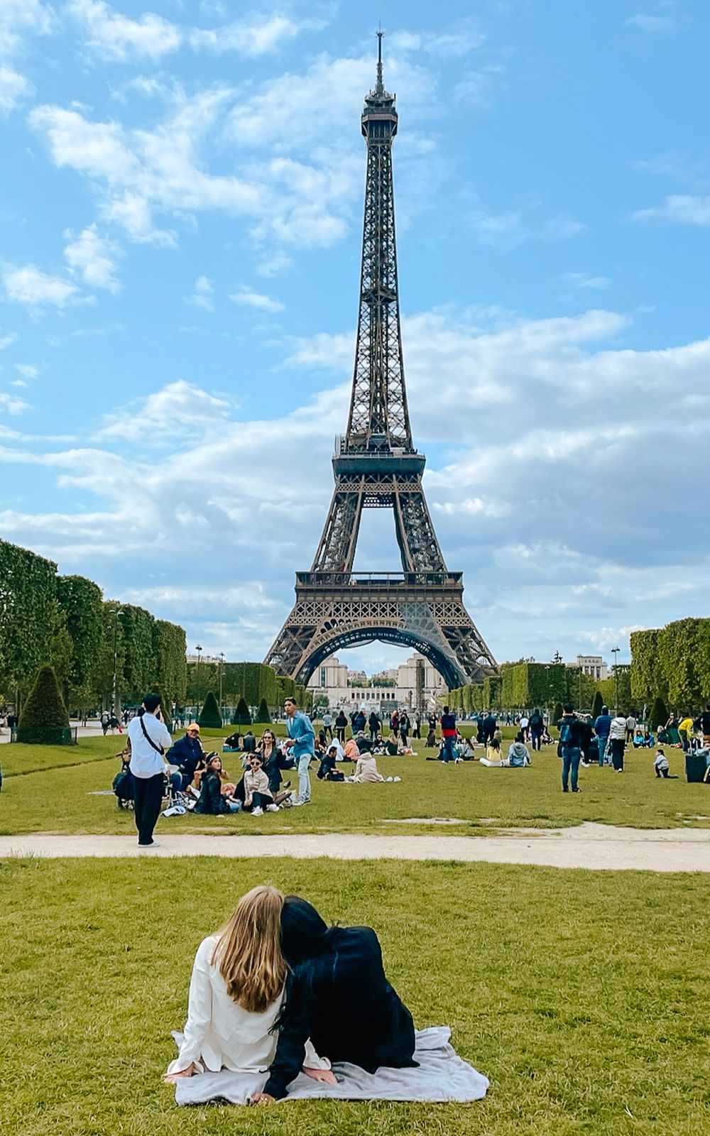 7 Day Paris and Provence Itinerary with Local Hot Spots