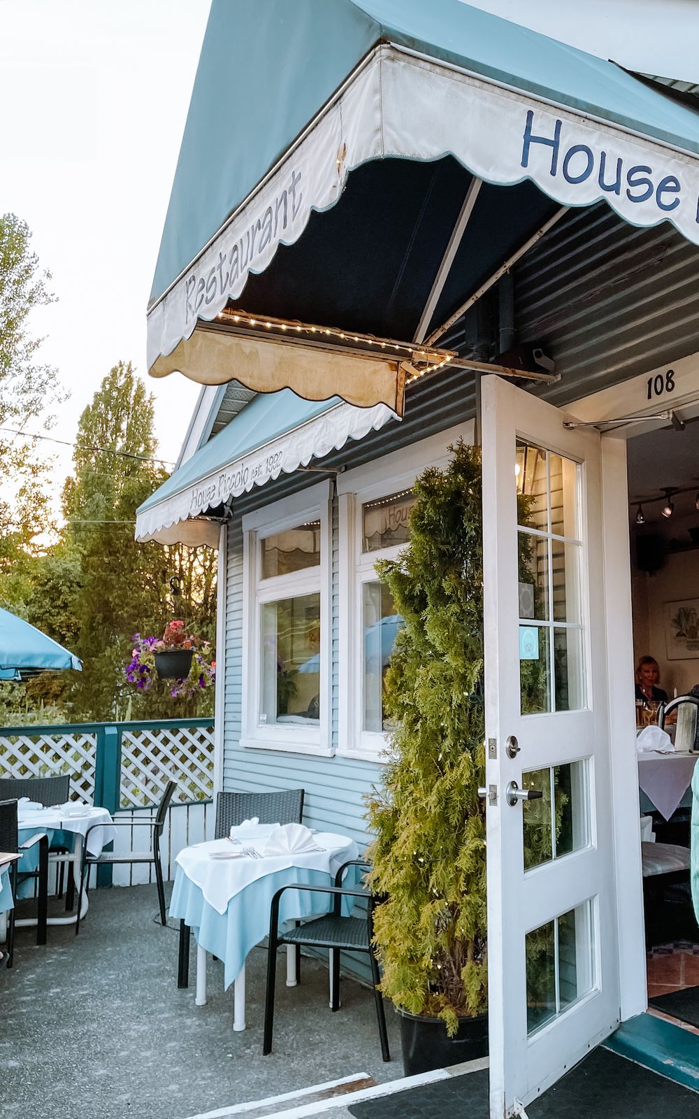 26 Best Restaurants on Salt Spring Island