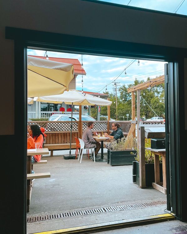 25 Unique Restaurants on Salt Spring Island (Local's Guide)